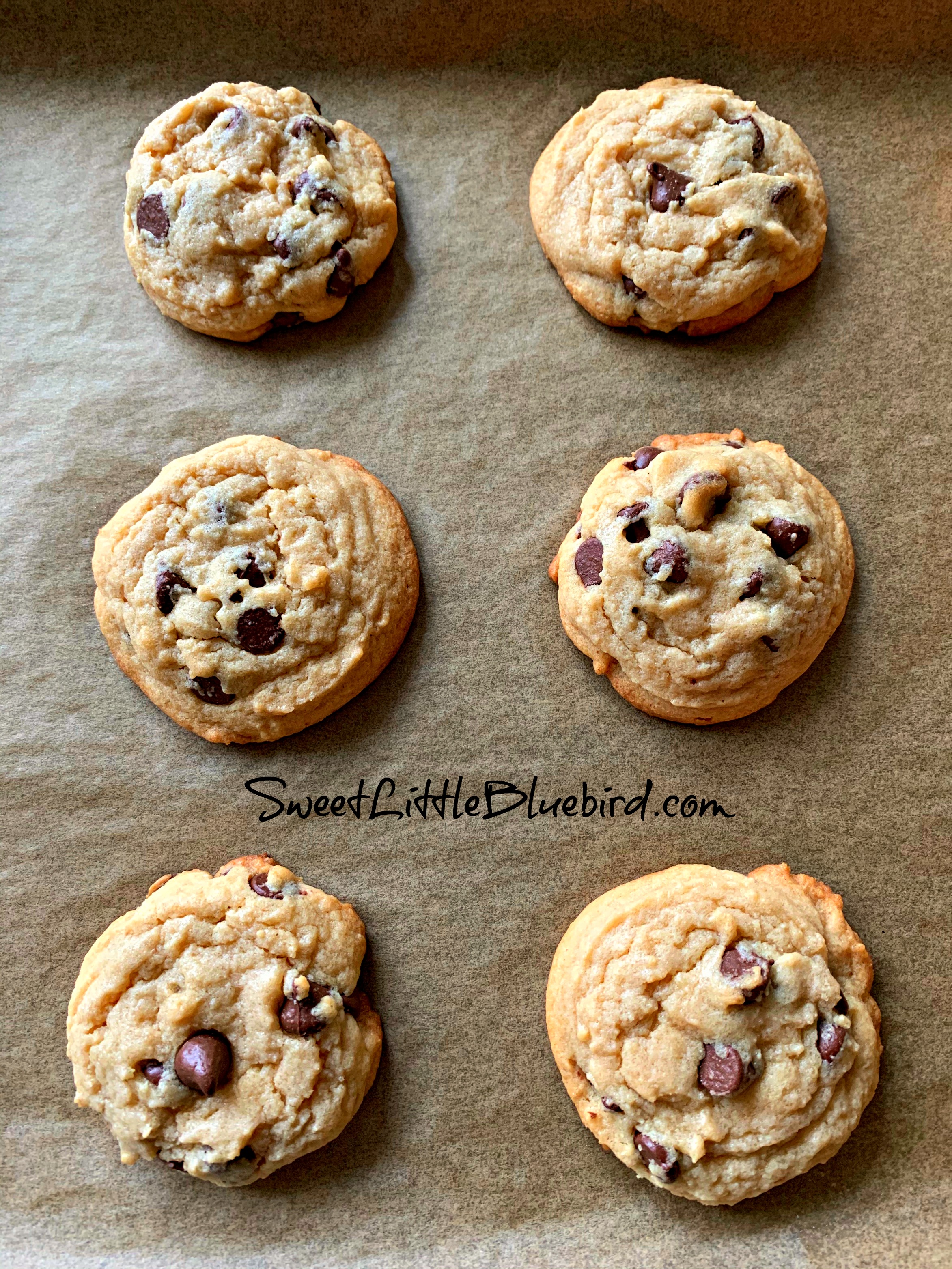 Easy Bisquick Chocolate Chip Cookies (6 Ingredients) - Sweet Little ...